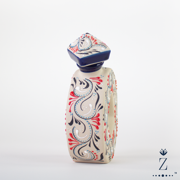 Stoneware Decanter | Serpentine Pattern, Ceramic Decanter - Zenwaro